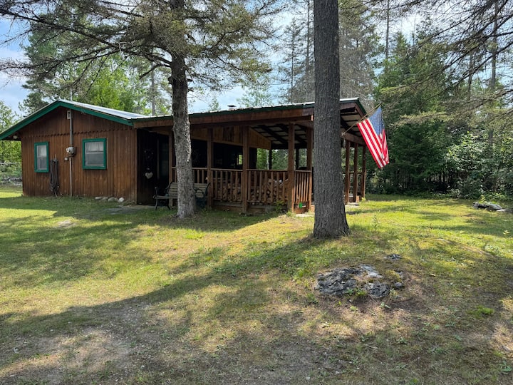 Drummond Island Vacation Homes - Ole Woodsy Nook - Drummond, MI