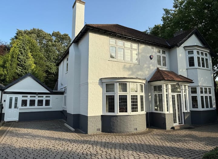 Annex Studio - Sleeps 2, High-speed Wifi & Parking - Liverpool, UK