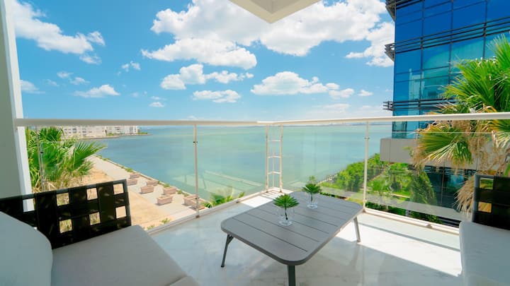 Infinity View: Spacious 3 Bd With Lake View - Tunis