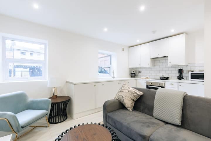 Central Ipswich Modern Budget 1 Bed Aaprtment - Ipswich, UK