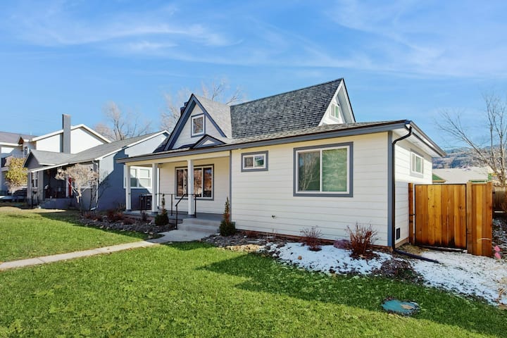 Charming 2br Mountainview | Fireplace - Durango, CO