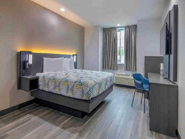 Motel 6 Fort Worth, _1 Lit King | Nmsk - Burleson, TX