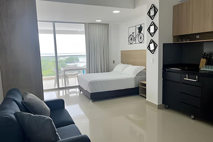 Cartagena Beach · Modern Suite W/ Pool & Balcony - Cartagena, Colombia