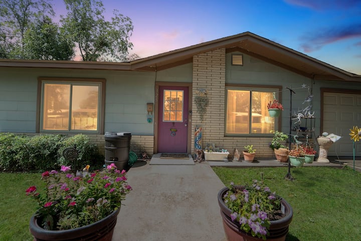 Fredericksburg Home W/hot Tub, 8 Blocks To Main St - Fredericksburg, TX