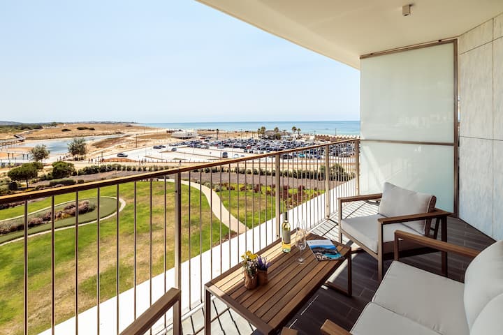 Bayline Algarve | Spa, Beachfront & Lagoon View - Armação de Pêra