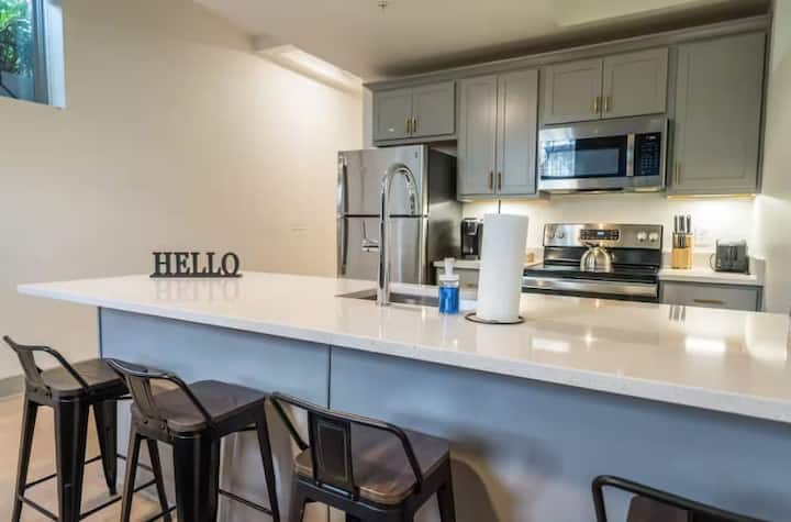 11-unit Cozy Loft W/ Free Parking | Med District - 肯塔基州