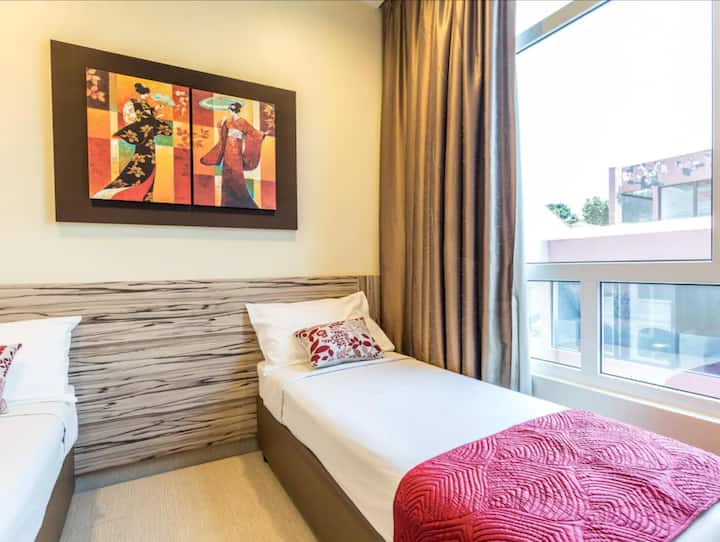 Fuss-free Superior Twin Room In Tiong Bahru - Singapore