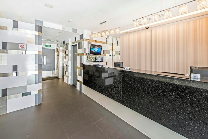 Superior Twin In Budget Hotel Near Little India - Singapore