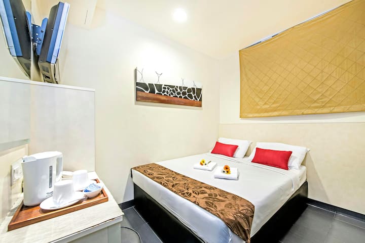Superior Queen In Budget Hotel Near Little India - Newton