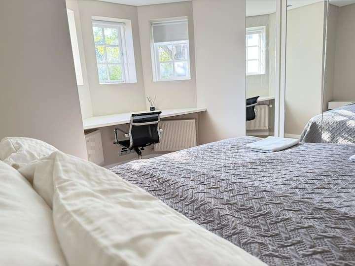 Renovated 1 Bdr By The Church - Reykjavik