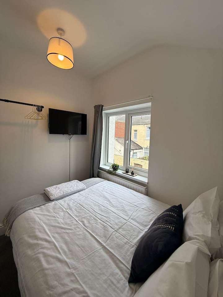 Double Room W/ Ensuite | Perfect For Contractors - Saltburn-by-the-Sea