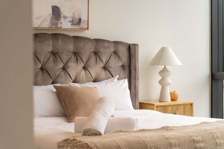 Perth Cbd Apartment: Unbeatable City Views, Pool & - Ascot