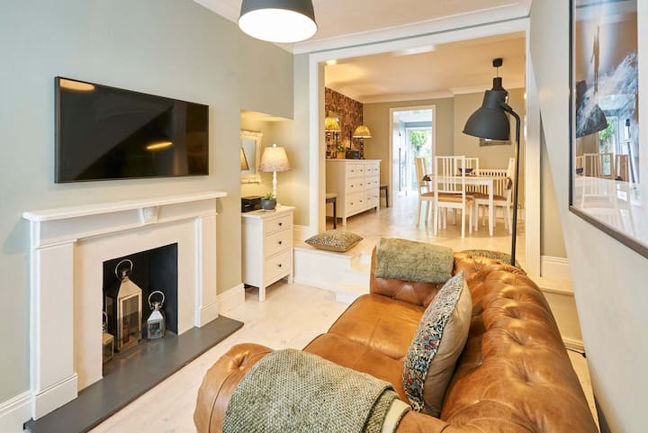 Host & Stay | George Street Retreat - Brighton