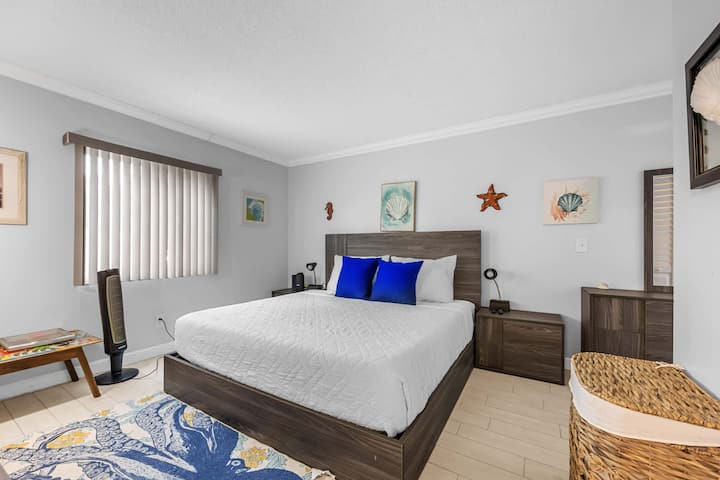 Beachy 2br Adventure Pad • 5-min Walk To Waves - Cocoa Beach, FL
