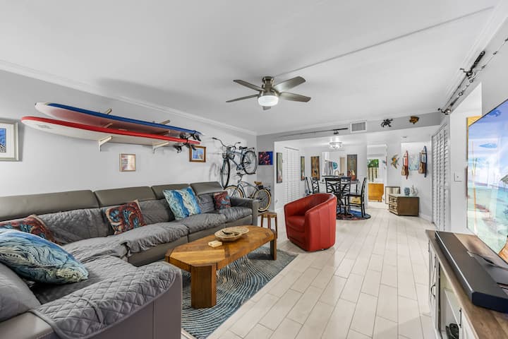 Beachy 2br Adventure Pad • 5-min Walk To Waves - Cocoa Beach, FL