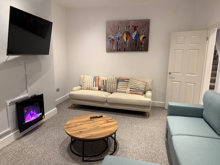 Spacious John York House W/parking - Doncaster