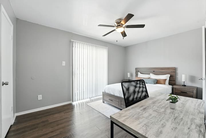 Comfortable 1br Midterm Housing I Free Parking - Denton, TX