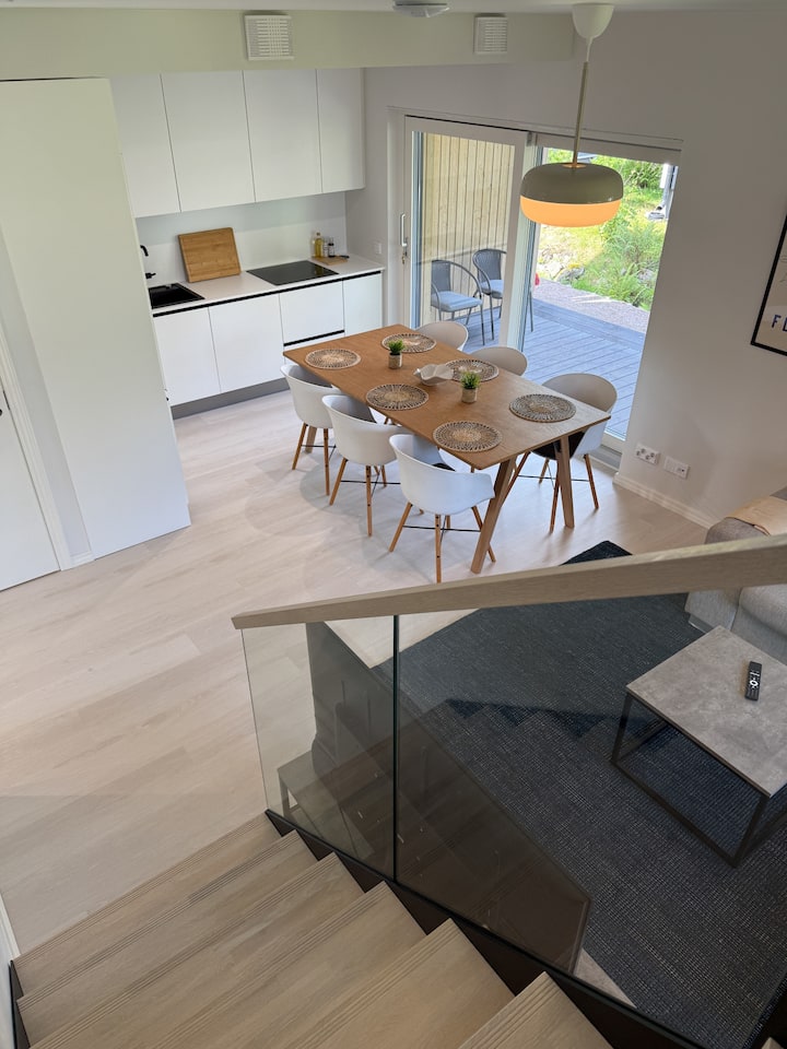 A House With Four Bedrooms, Parking, Sauna, Patio - Helsinki Airport (HEL)