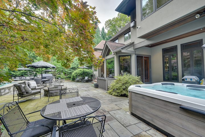 Hot Tub, Gym, Game Room! Luxe Estate In Longmeadow - MGM Springfield