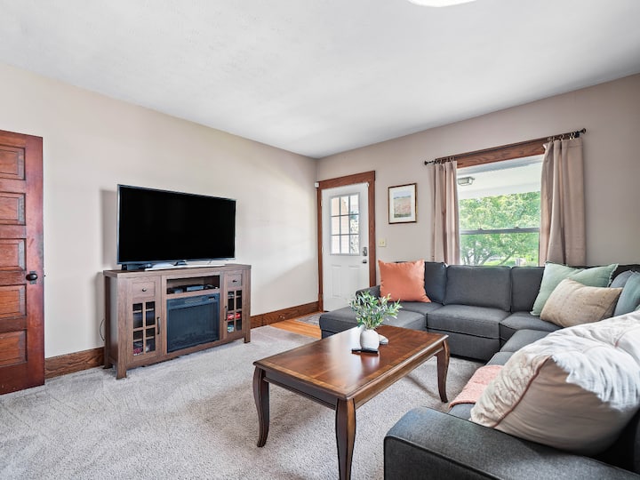 Historic District|fully Stocked Kitchen|sleeps 6 - Macedonia, OH
