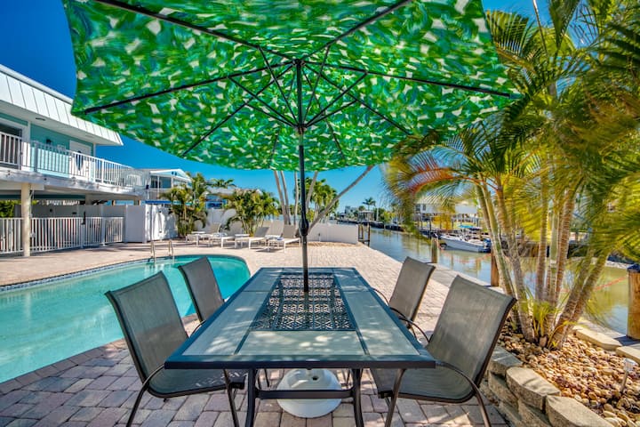 Sand Dollar #4 - Upstairs Apt With Shared Pool On - Fort Myers Beach, FL
