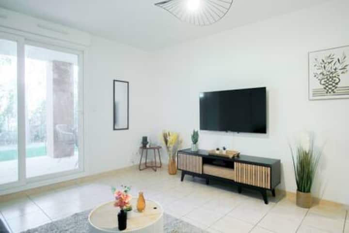 Aix-en-provence : T2 Moderne Avec Jardin & Parking - Aix-en-Provence