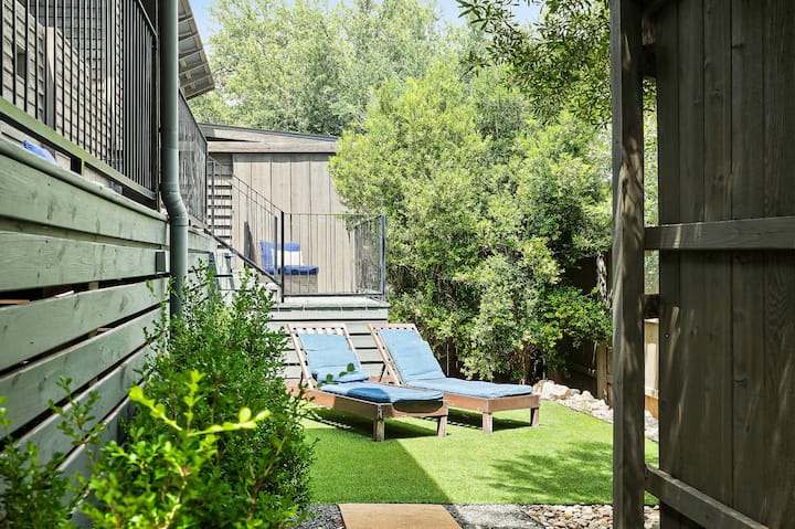 Charming Lake Getaway With Loft - Pickleball & Bbq - Lakeway, TX