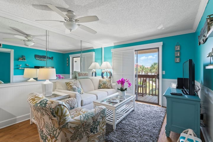 Aqua Vista Retreat I 2 Bed 2 Bath I Free Fun! - St. Augustine Beach, FL