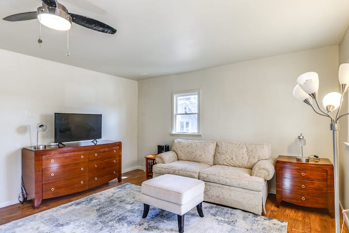 1 Mi To Dtwn Saratoga Springs: Cozy Duplex Apt! - Saratoga Springs, NY