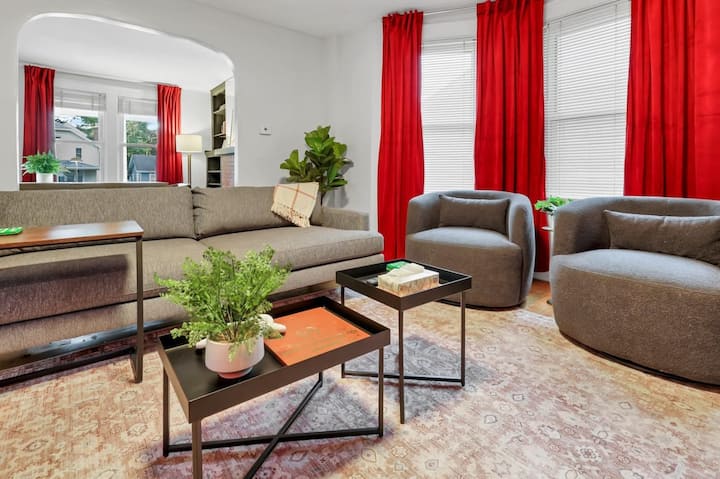 The Ohio State Of Mind 5br 2ba - Dublin, OH