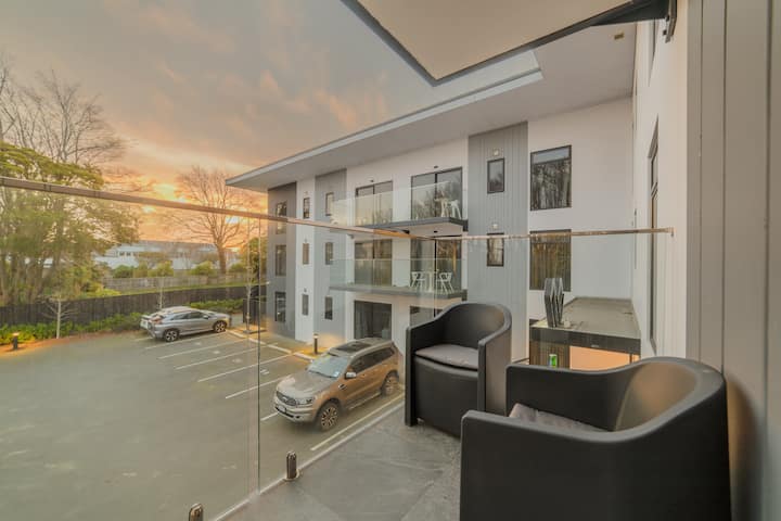 Modern Inner City Retreat-walk To Parks And Cafes - Christchurch
