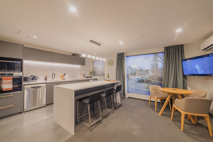 Modern Inner City Retreat-walk To Parks And Cafes - Christchurch