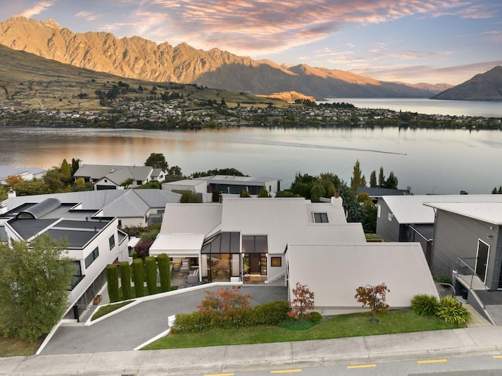 Queenstown Hill Comfort | 4br, Views, Fireplace - Queenstown