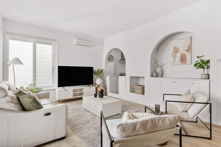 The Coastal Haven - Rockingham