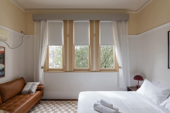 Sunny Glebe Studio Sanctuary - Sydney