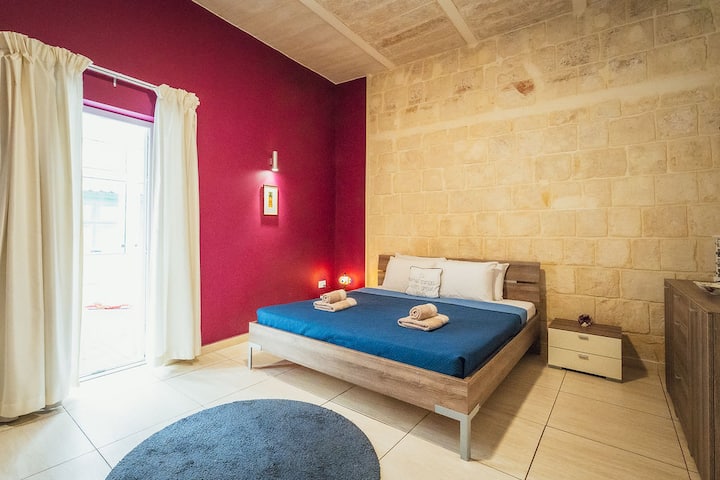 Charming 2-bedroom  In The Heart Of La Valletta - Valletta