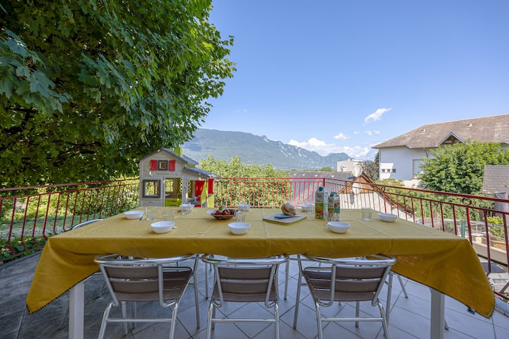 Le Gîte La Pierre Pons - Vue Montagne - Chambéry