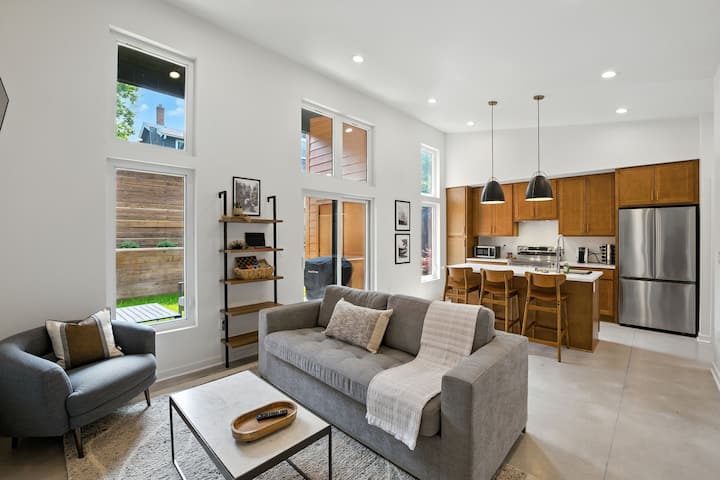New! 500 House - Unit C - Cedarburg