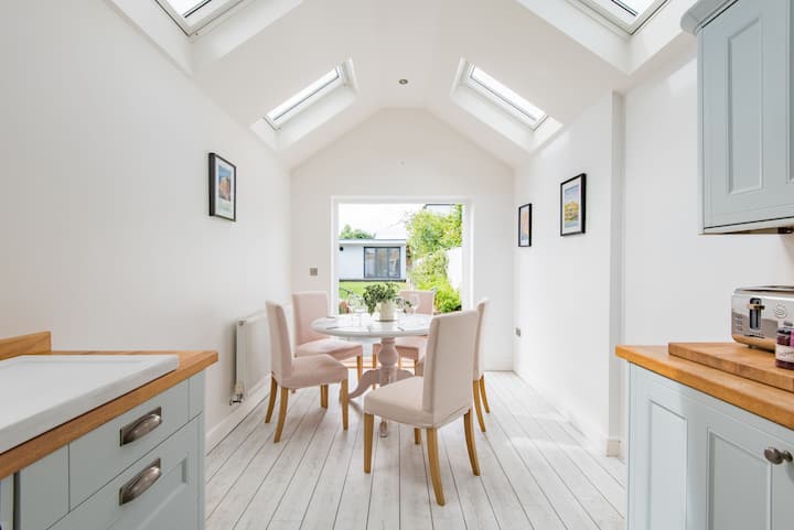 Brunswick House - 딜