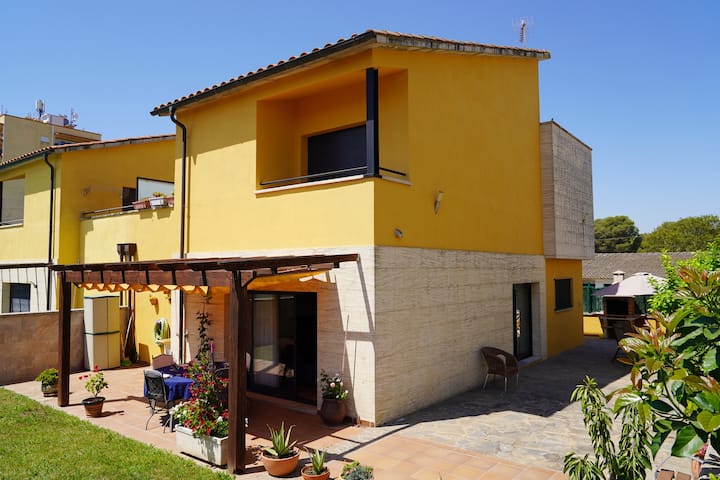 Maison De Vacances Confortable à Proximité De La P - Sant Pere Pescador