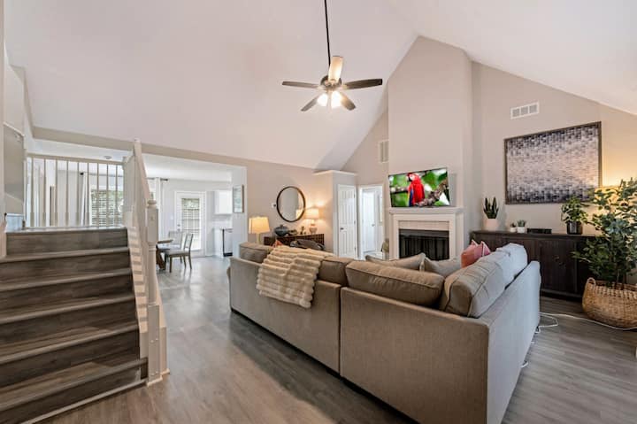 Ath - 4br - Riverdale - Newly Decorated (Sandy) - Riverdale, GA