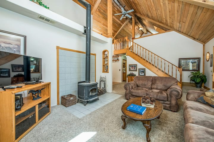 Rustic 2br | Woodstove | Deck | W/d - Shaver Lake, CA