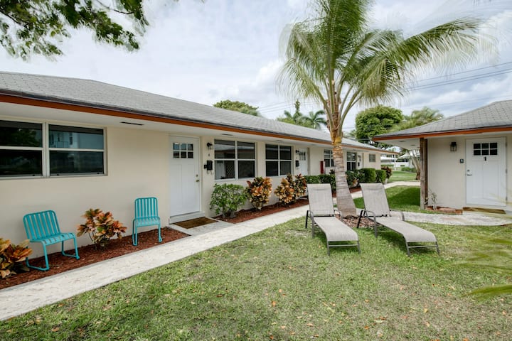 Walk To Beach 2br Singer Island | Patio - Riviera Beach, FL