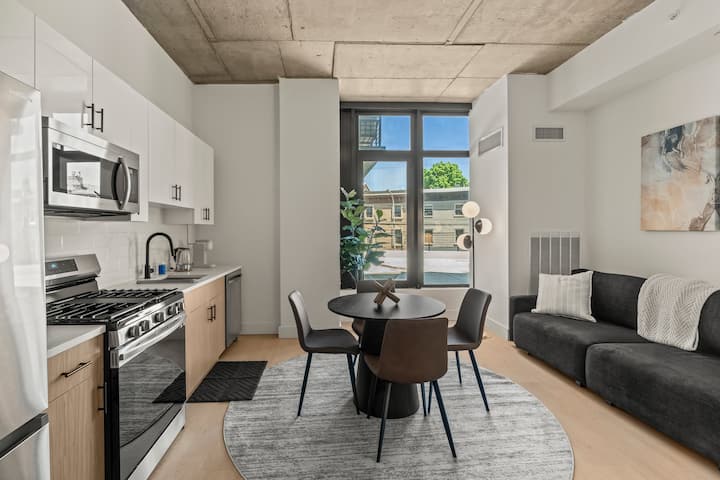 Light & Cozy | Nolibs Escape | Sleeps 4 - Camden, NJ