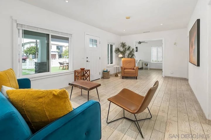 Walk To Moonlight Beach, Updated And Remodeled, - Encinitas, CA