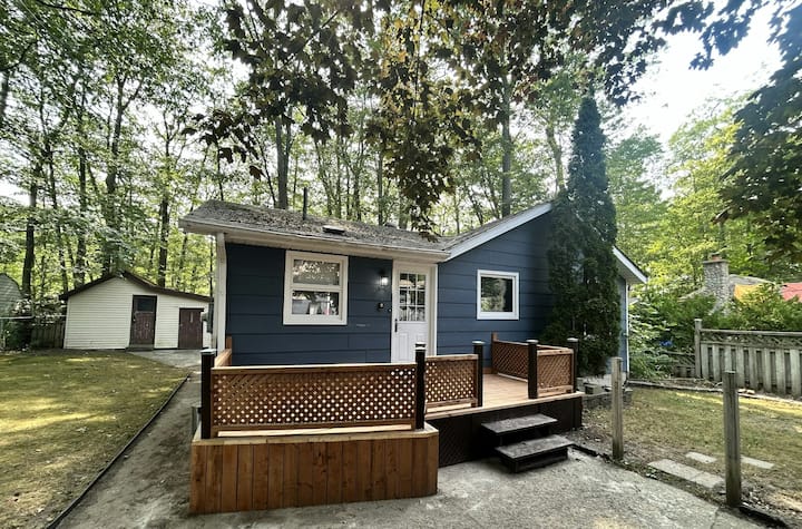 3br Bungalow With Deck, Bbq & Steps To Sandy Beach - Wasaga Beach
