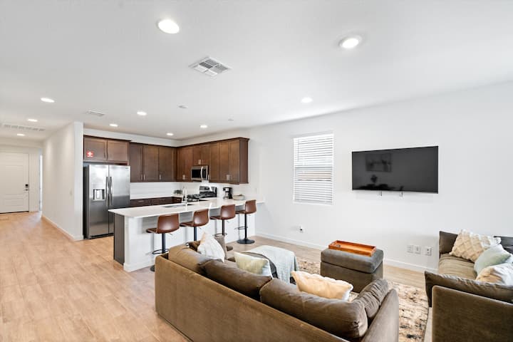 Modern Home In Goodyear- Baseball/golf/shopping - 굿이어
