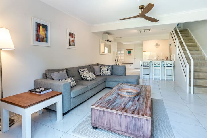 Barbados Hideaway Near The Sparkling Noosa River - Noosa