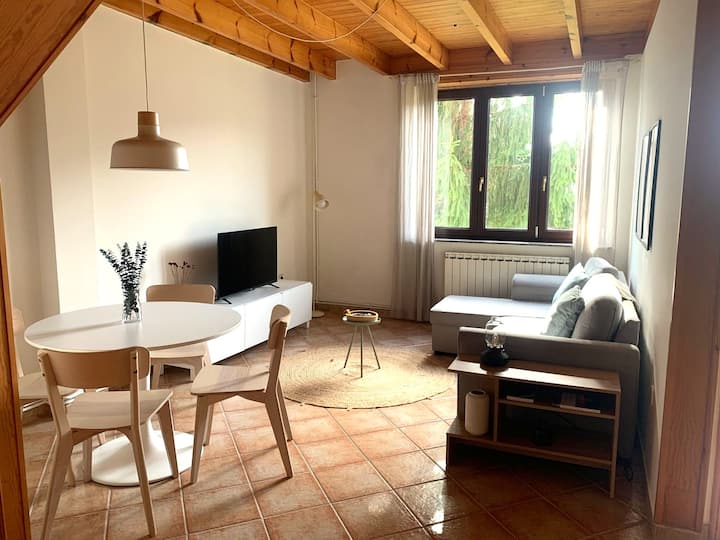 Escuelas De Collía C - Cangas de Onís