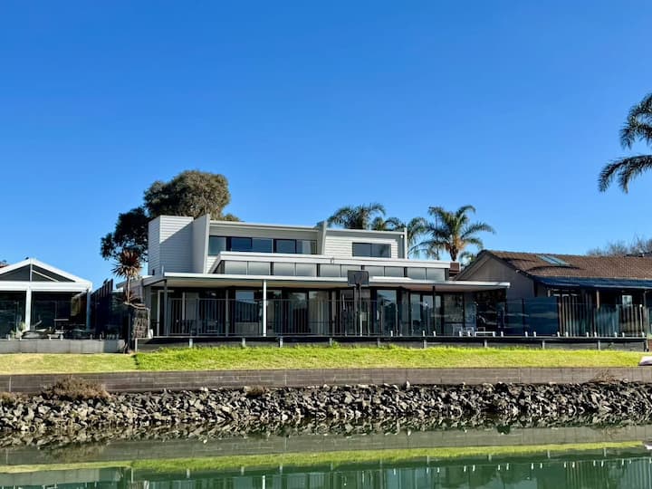 6-bed Lake Escape For Families & Friends - Gippsland